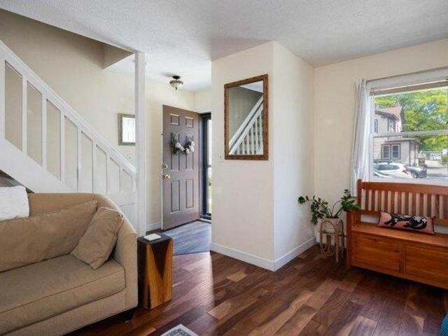 house with 2 bedroom, Burlington VT DS103931256