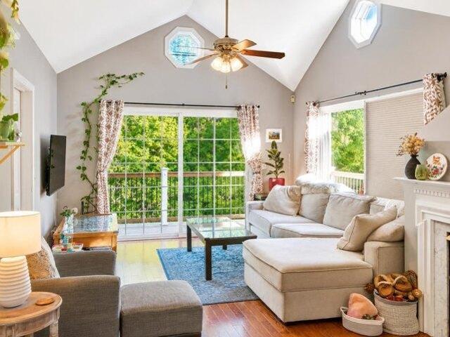 house with 2 bedroom, Burlington VT ES104190485