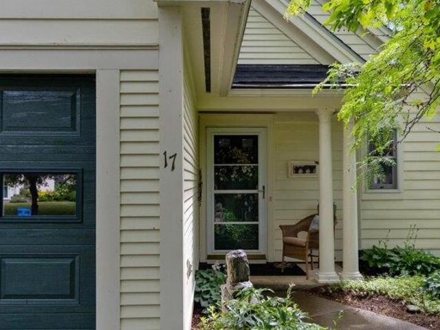 house with 2 bedroom, Burlington VT ES104295629