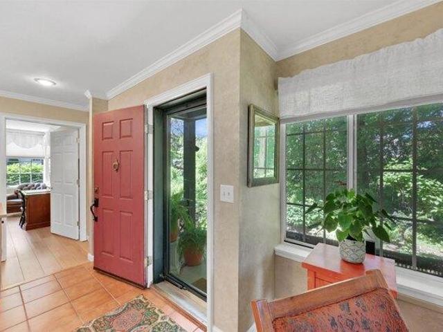 house with 2 bedroom, Burlington VT ES105107015