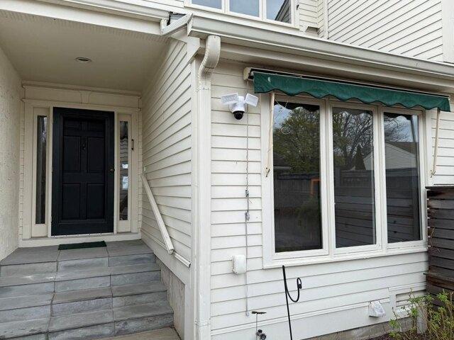 house with 2 bedroom, Burlington VT ES103666518