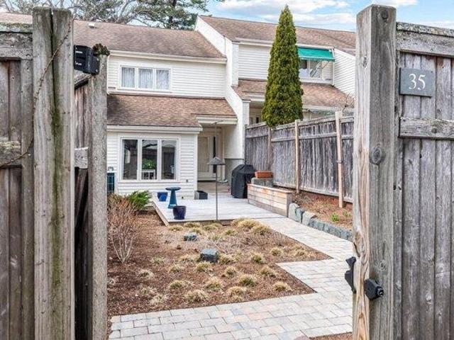 house with 2 bedroom, Burlington VT ES103970380