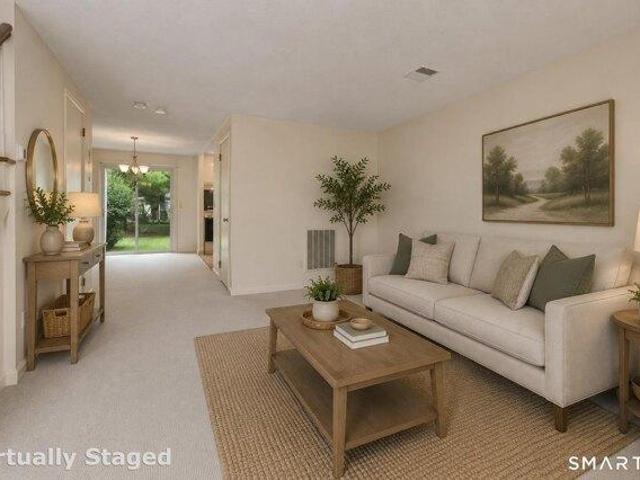 house with 2 bedroom, Canton CT ES105117082
