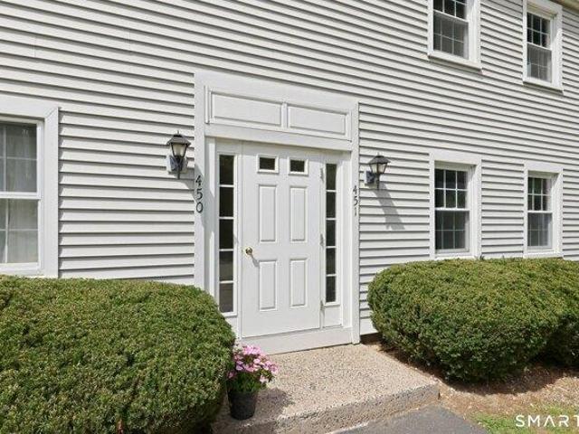 house with 2 bedroom, Canton CT ES105144590