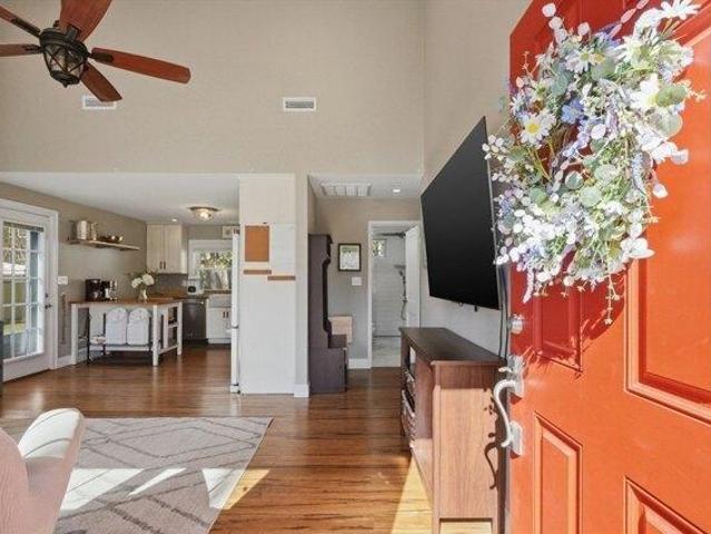 house with 2 bedroom, Canton MA DS101896931
