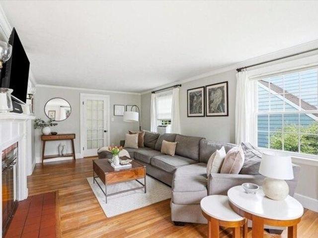 house with 2 bedroom, Canton MA ES104191677