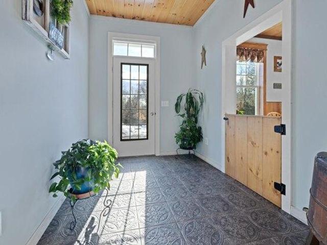 house with 2 bedroom, Canaan NH DS102761770