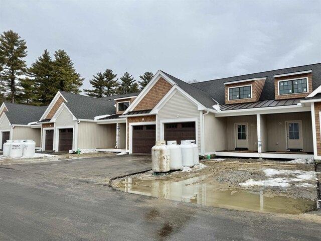 house with 2 bedroom, Candia NH DS102281263