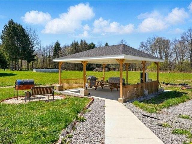 house with 2 bedroom, Canfield OH DLS92841130