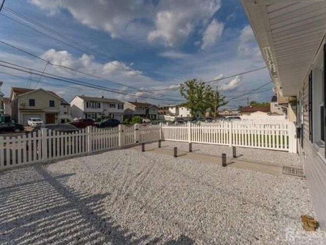 house with 2 bedroom, Carteret NJ ES105157770