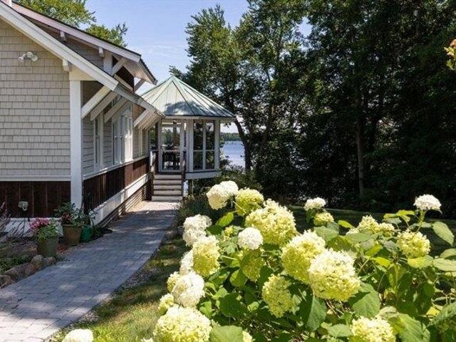 house with 2 bedroom, Carver MA ES105080143