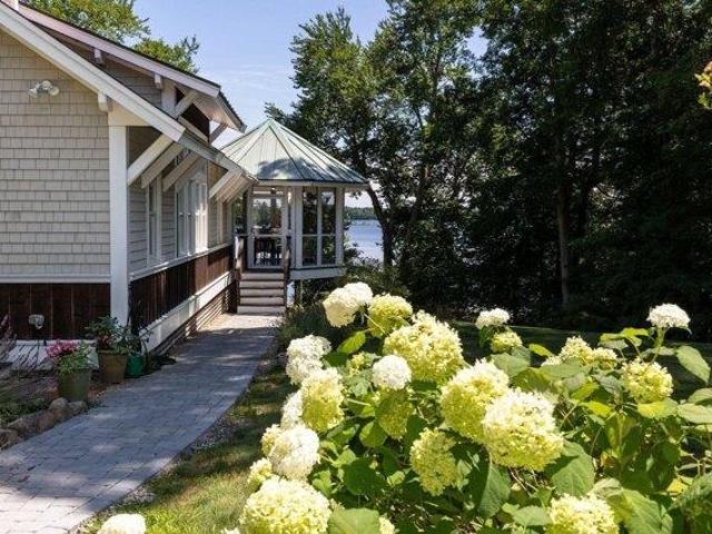 house with 2 bedroom, Carver MA ES105352566