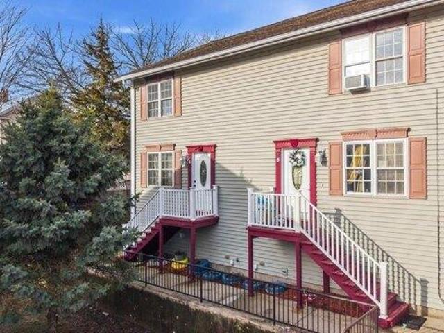 house with 2 bedroom, Central Falls RI DS102029350