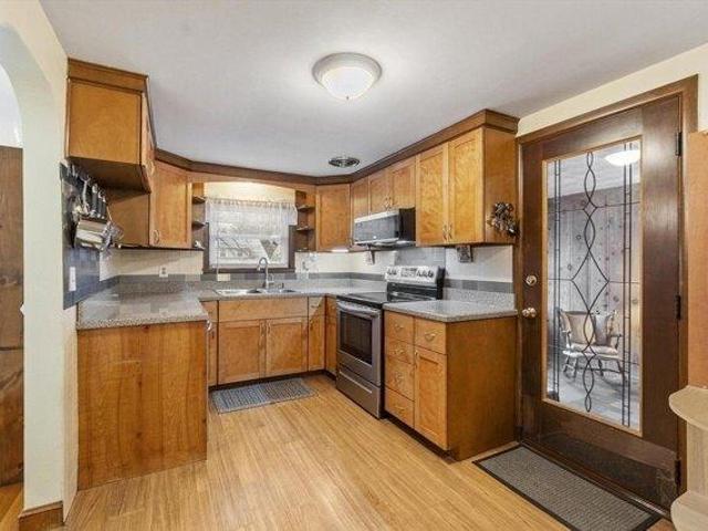 house with 2 bedroom, Chelmsford MA DLS102409822