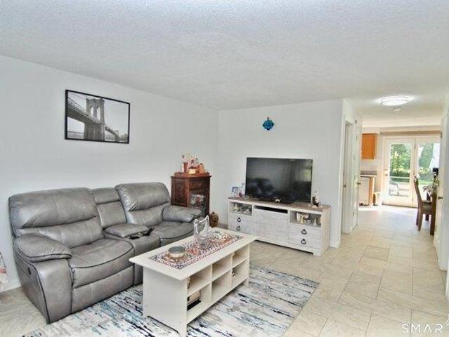 house with 2 bedroom, Cheshire CT DS104330884