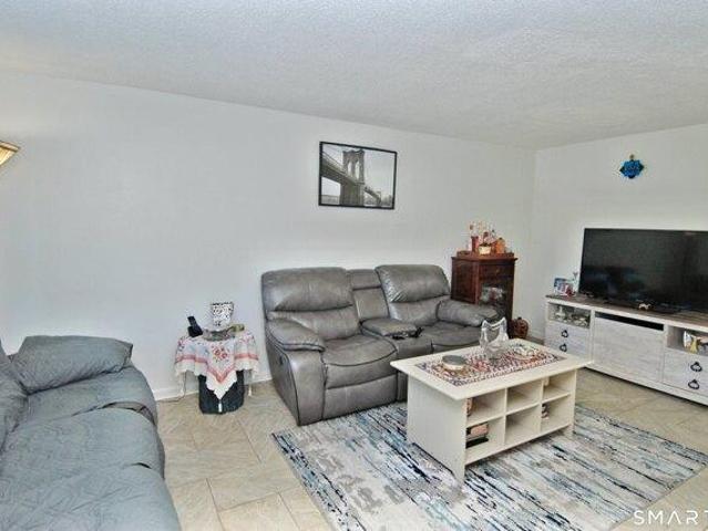 house with 2 bedroom, Cheshire CT ES104849015