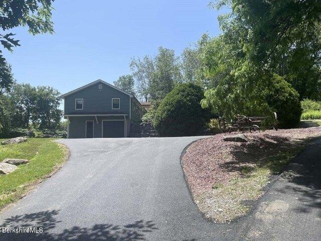 house with 2 bedroom, Cheshire MA DS104042800