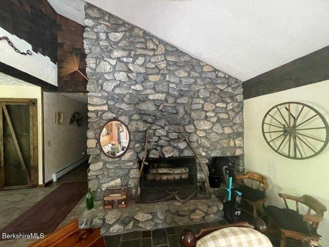 house with 2 bedroom, Cheshire MA ES105041101