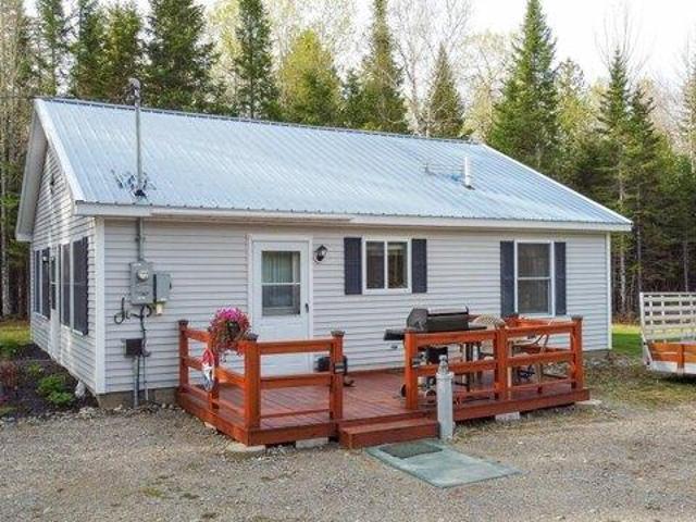 house with 2 bedroom, Chester ME DLS102477113