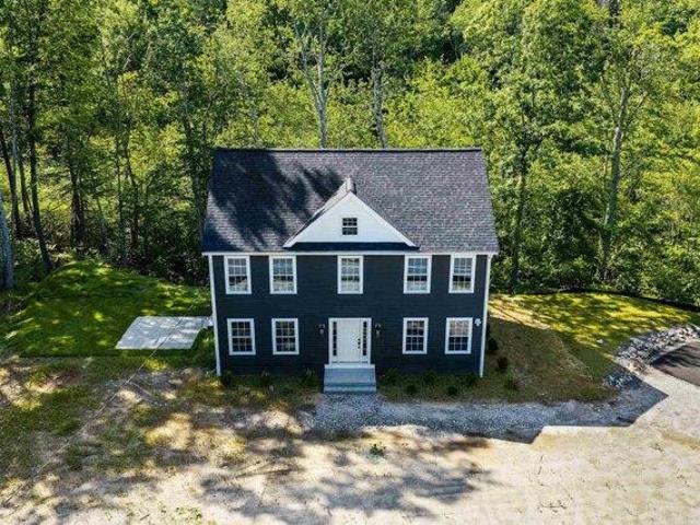 house with 2 bedroom, Chester NH ES103931666