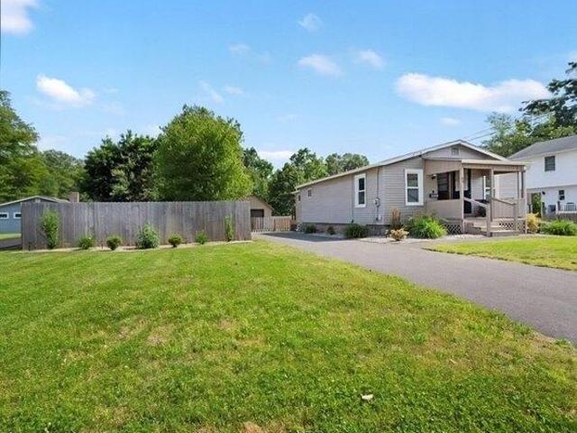 house with 2 bedroom, Chicopee MA DS103186718