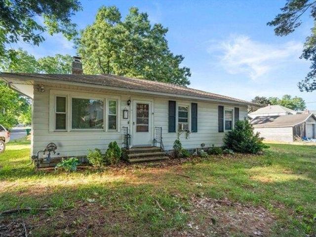 house with 2 bedroom, Chicopee MA DS103126351
