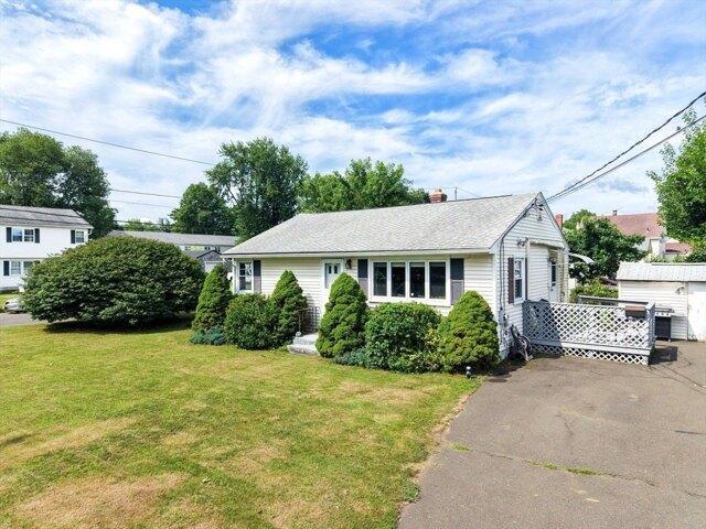 house with 2 bedroom, Chicopee MA DS104190371