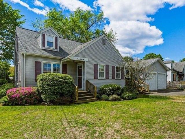 house with 2 bedroom, Chicopee MA ES103159624