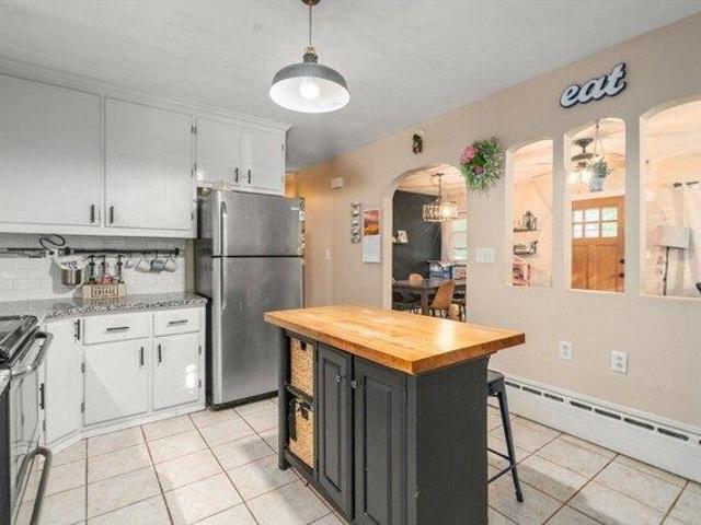 house with 2 bedroom, Chicopee MA ES103126351