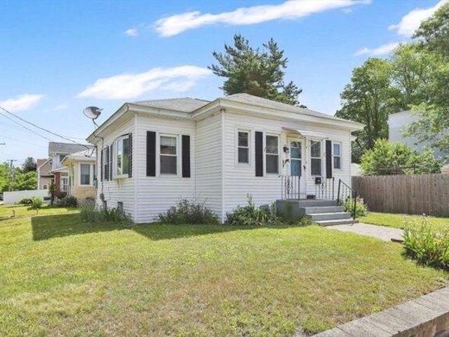 house with 2 bedroom, Chicopee MA ES104721039
