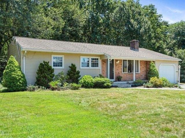 house with 2 bedroom, Chicopee MA ES105013559