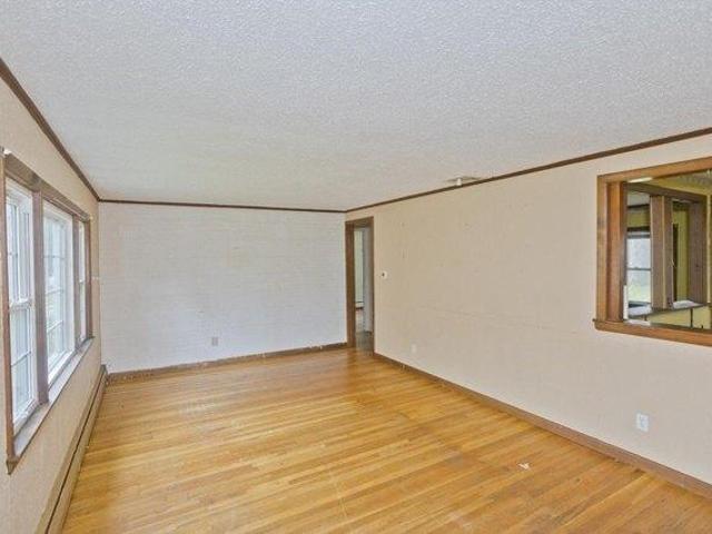 house with 2 bedroom, Chicopee MA ES105159625