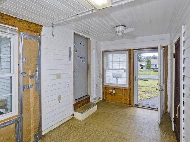 house with 2 bedroom, Chicopee MA ES105174857