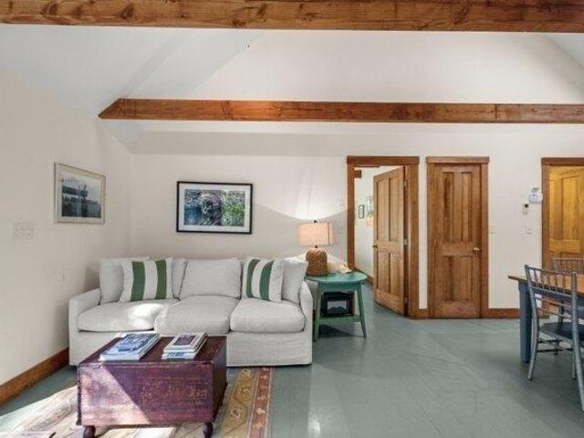 house with 2 bedroom, Chilmark MA ES103931852