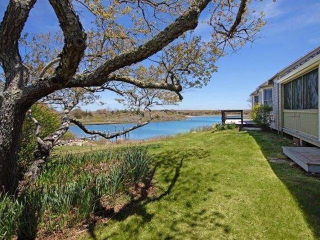 house with 2 bedroom, Chilmark MA ES104852016