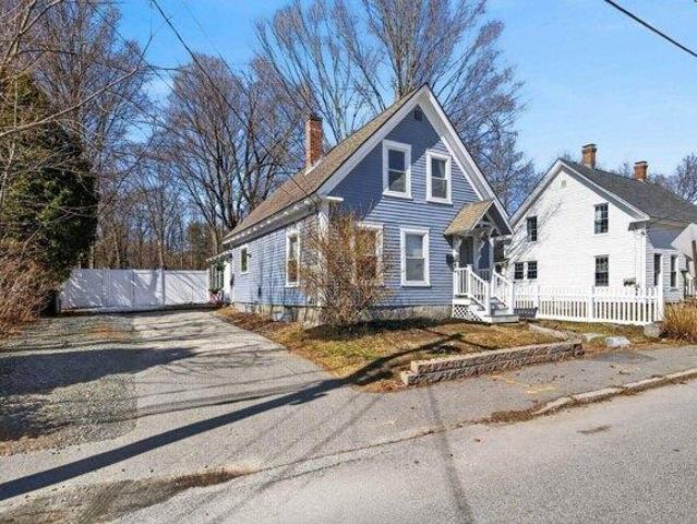 house with 2 bedroom, Concord NH DLS101899373