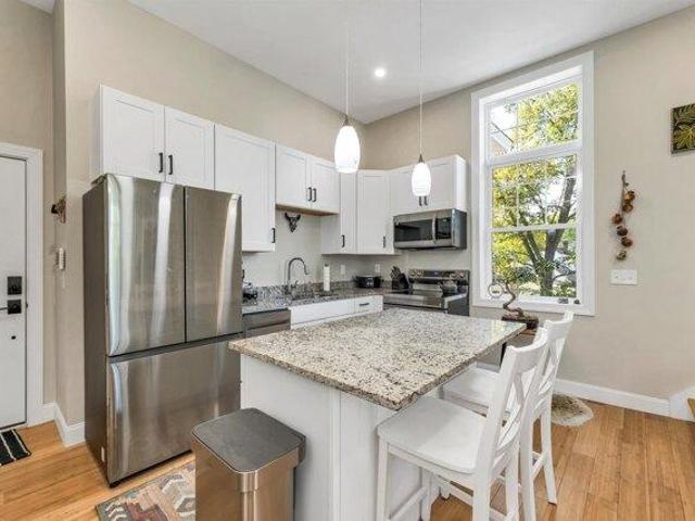 house with 2 bedroom, Concord NH DLS103126847