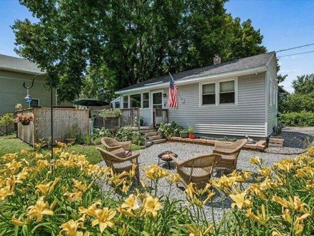 house with 2 bedroom, Concord NH DS104332114