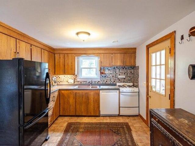 house with 2 bedroom, Concord NH ES104833843