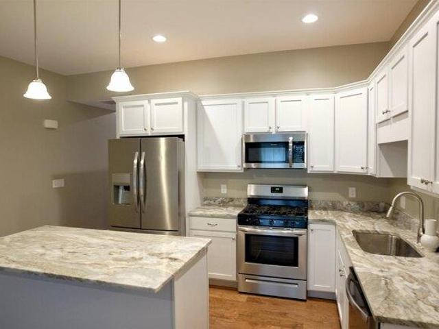 house with 2 bedroom, Concord NH ES103073919