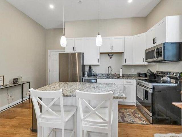 house with 2 bedroom, Concord NH ES103126847