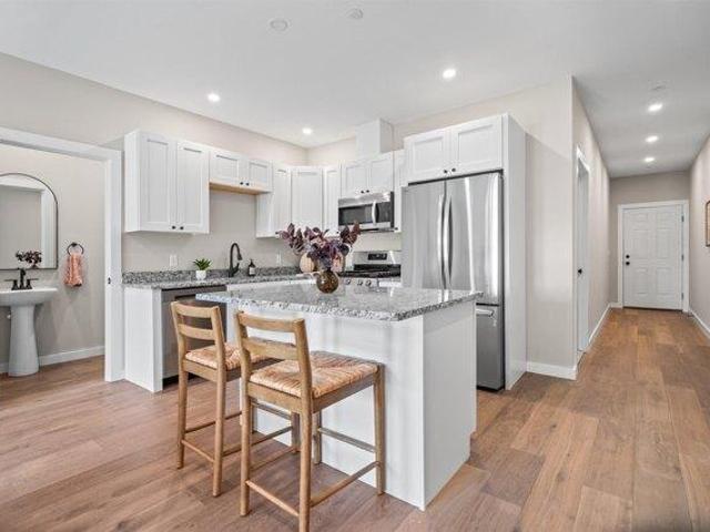 house with 2 bedroom, Concord NH ES103128418