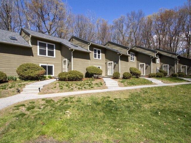house with 2 bedroom, Colchester VT DLS103072763