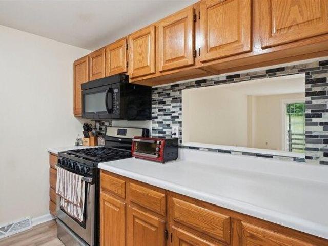 house with 2 bedroom, Colchester VT ES104192125