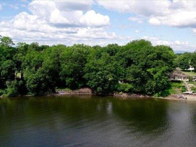 house with 2 bedroom, Colchester VT ES105105455
