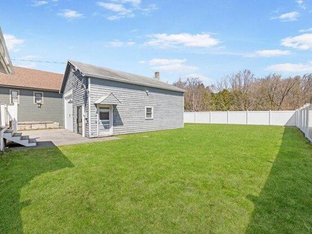 house with 2 bedroom, Colebrook NH ES105156690