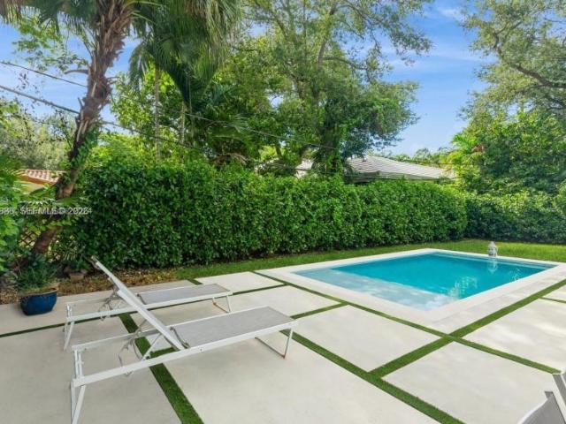 house with 2 bedroom, Coral Gables FL FL DS102659060