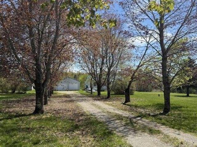house with 2 bedroom, Corinna ME DLS102529270