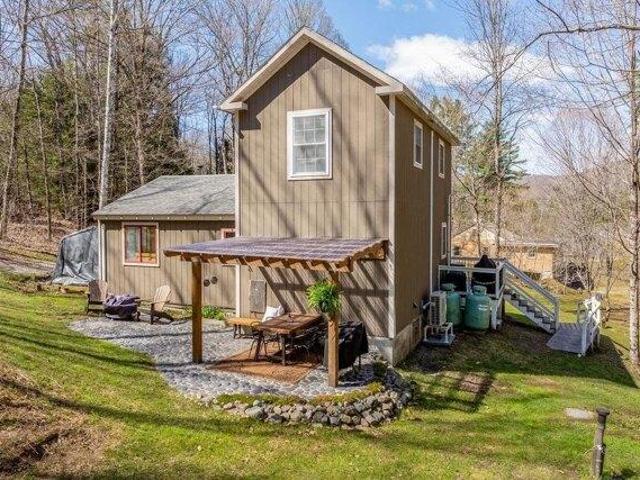house with 2 bedroom, Cornish NH DLS102217020