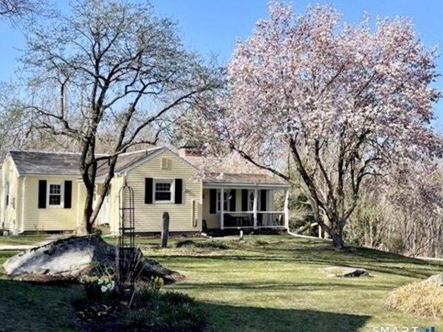 house with 2 bedroom, Coventry CT DLS101628074